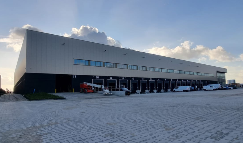 Zelfvoorzienend distributiecentrum voor NUNNER Logistics opgeleverd ...