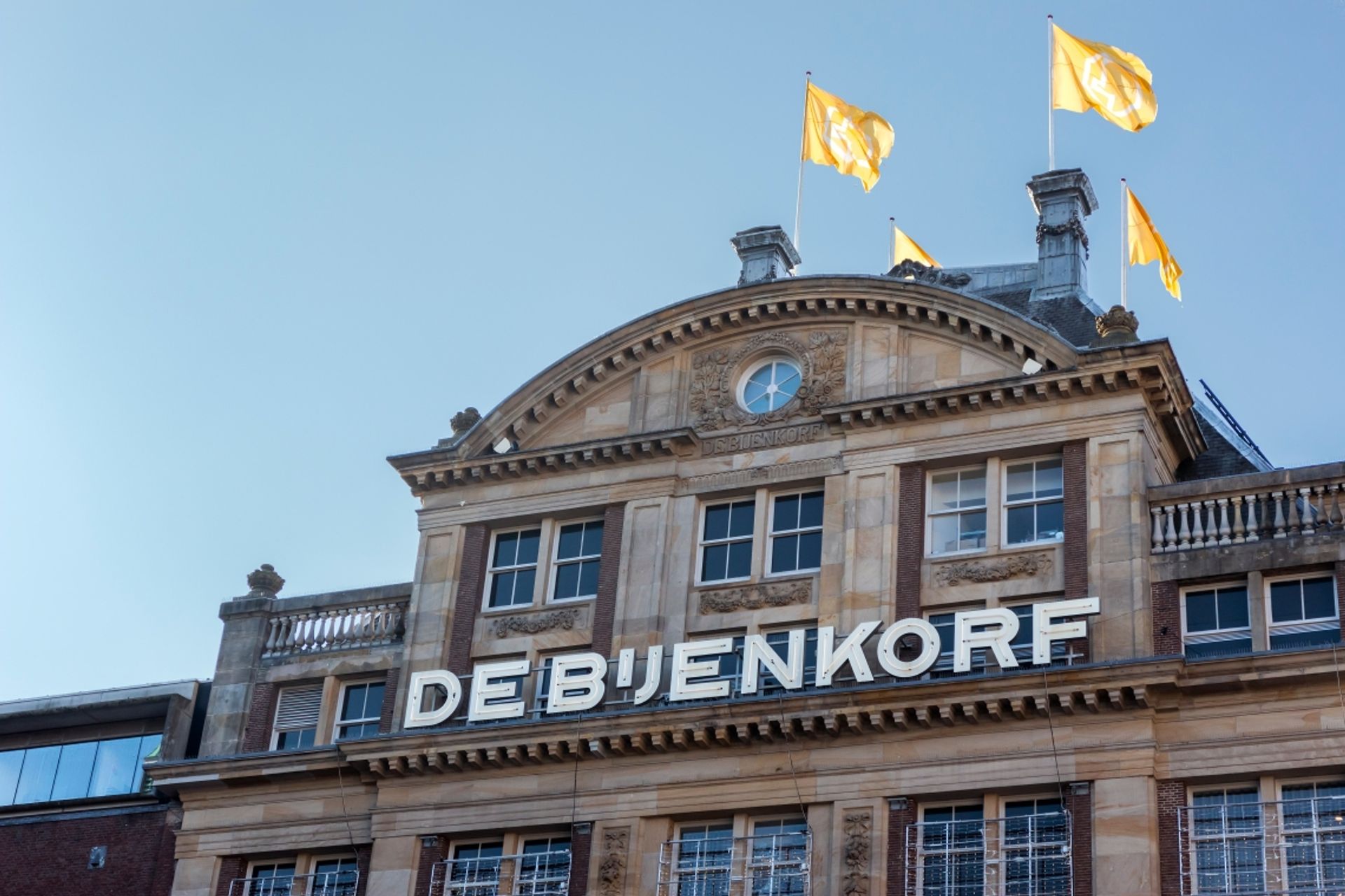 Dit weten we over de nieuwe eigenaren van de Bijenkorf - RetailTrends Dit weten we over de nieuwe eigenaren van de Bijenkorf - RetailTrends