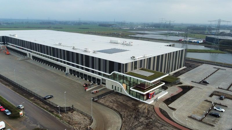 Dit is waarom Picnic de opening van gloednieuw dc in Zwolle uitstelt ...